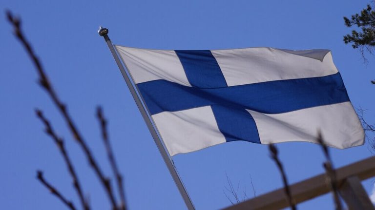 Suomen Lipun Historia: Yhdistävä Symboli Kansalliseen Identiteettiin ...